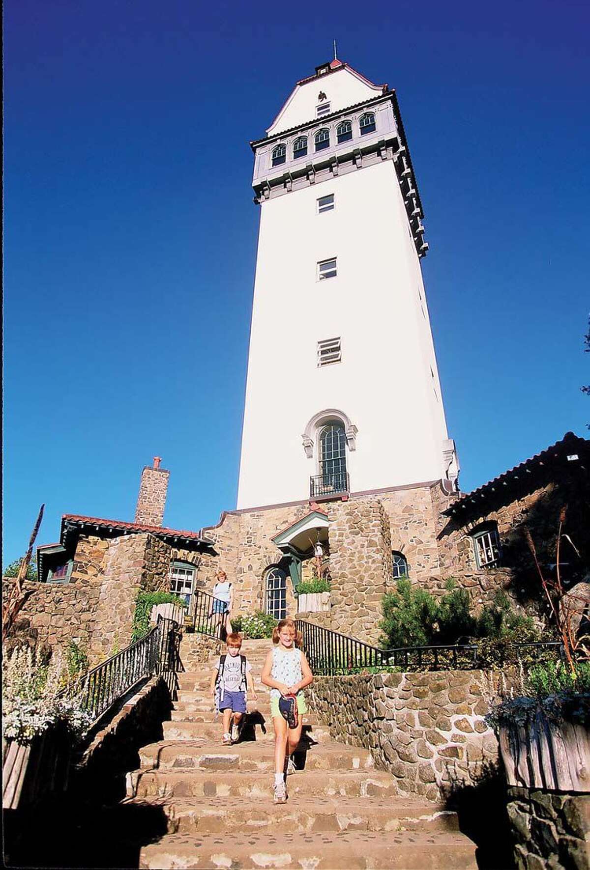 Free For All: The Best 30 Free Things to Do in Connecticut