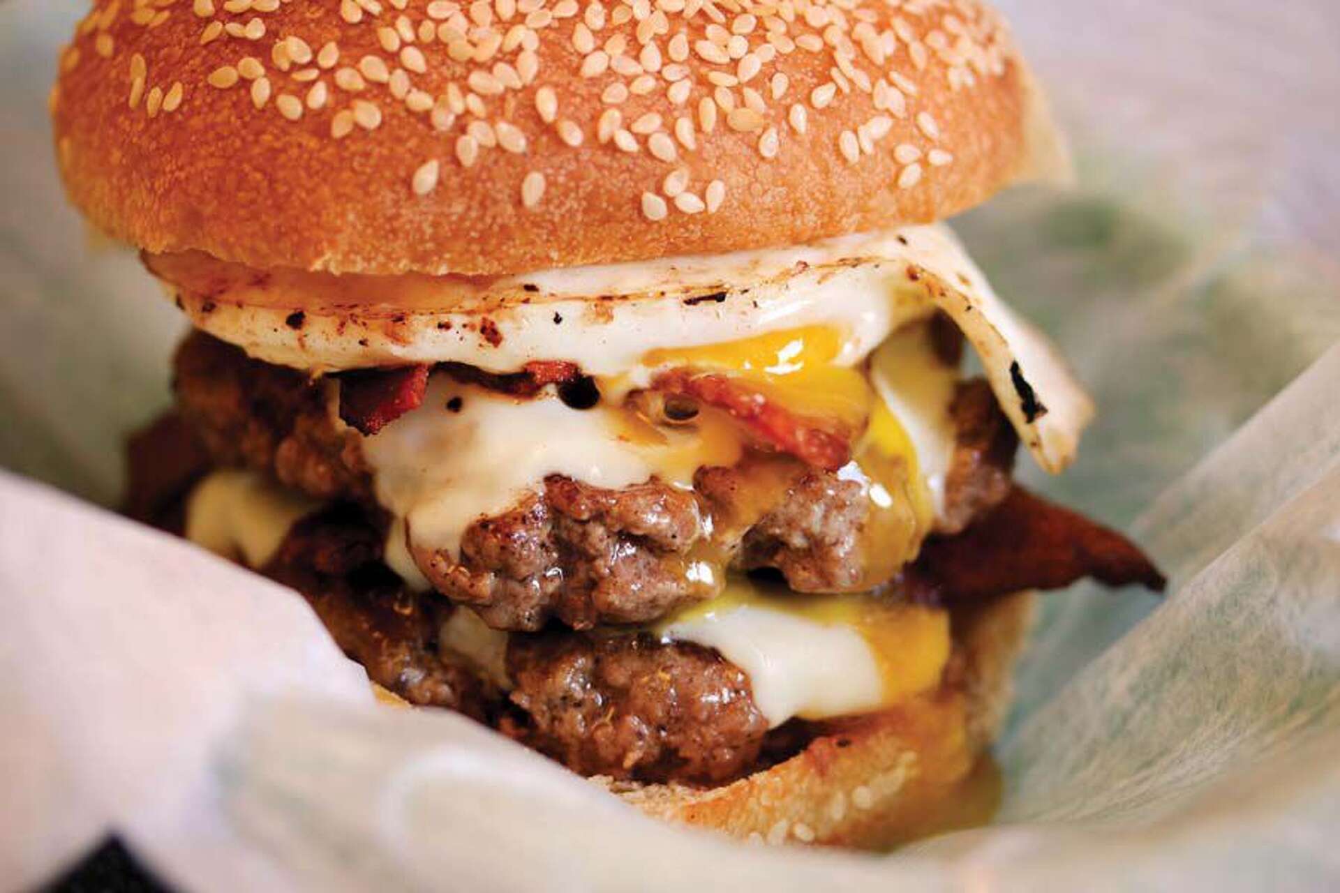 The 20 Best Burger Places in Connecticut