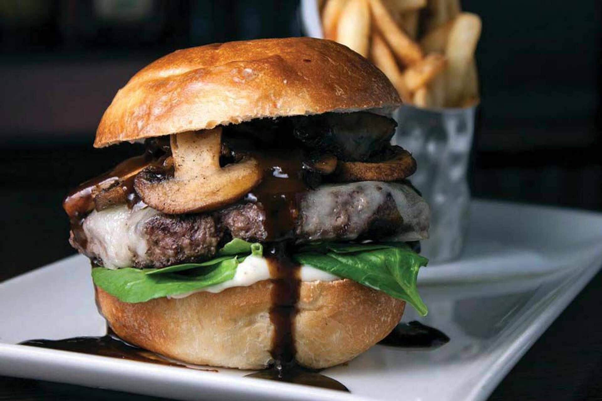 The 20 Best Burger Places in Connecticut