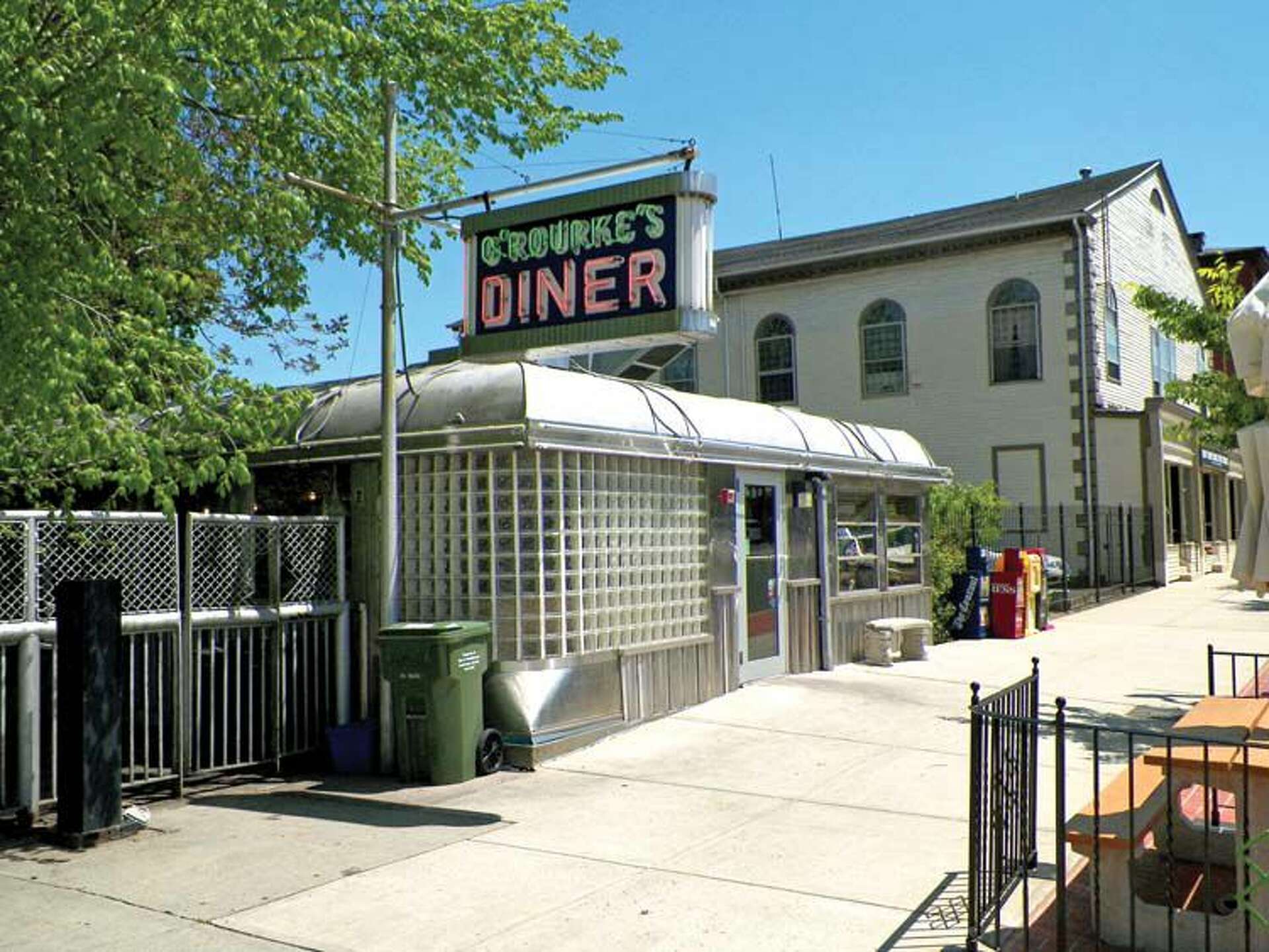 Connecticut's Best Diners: 22 Great Greasy Spoons