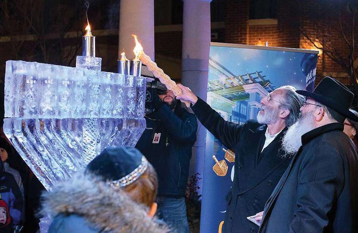 Home for the Holidays: Traditional and Wondrous Ways to Enjoy the ...