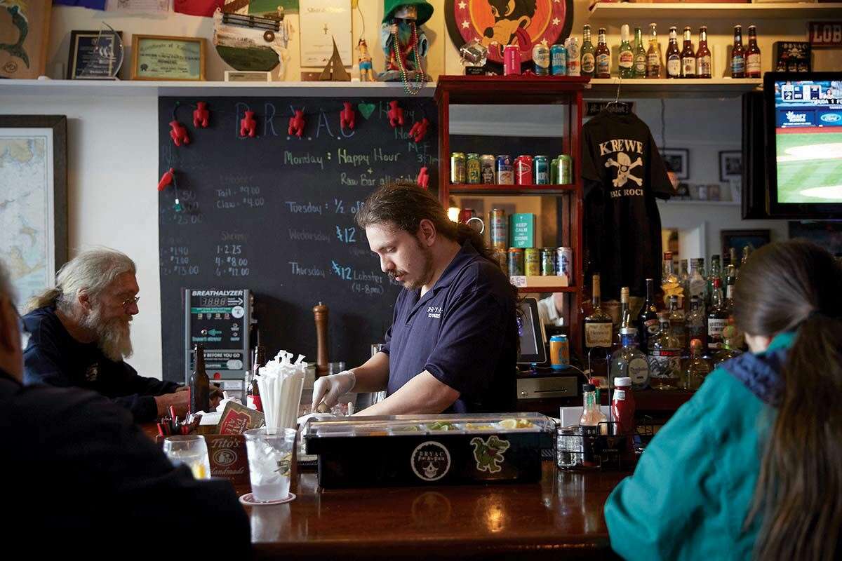 With Bargain Seafood and Live Music, Bridgeport's BRYAC Is a Black Rock ...