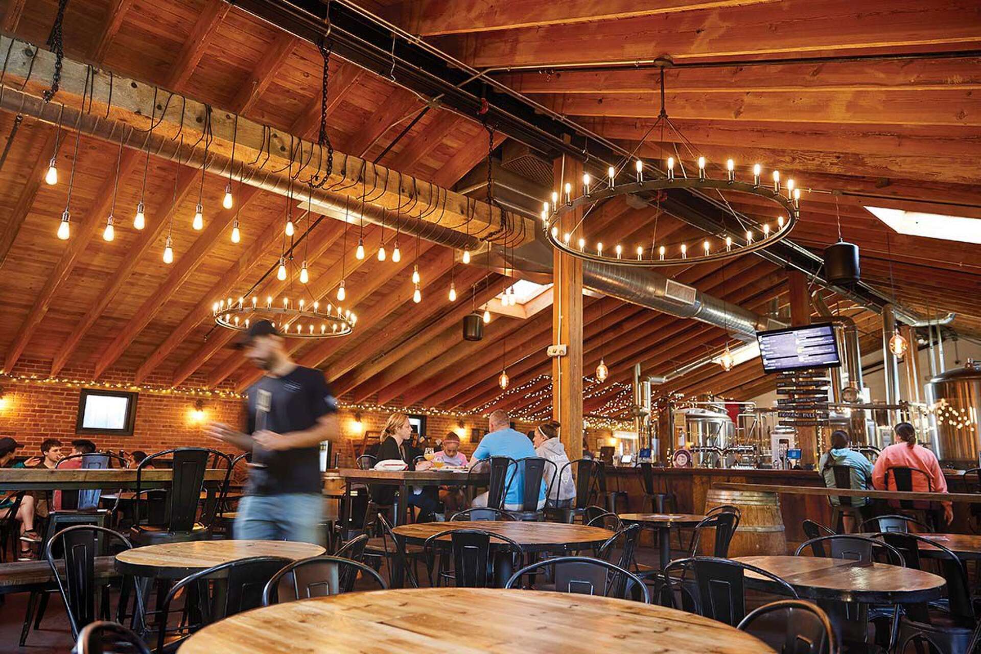 Southington’s Kinsmen Brewing is an Epic Beer Hall-Style Brewery With Pizza