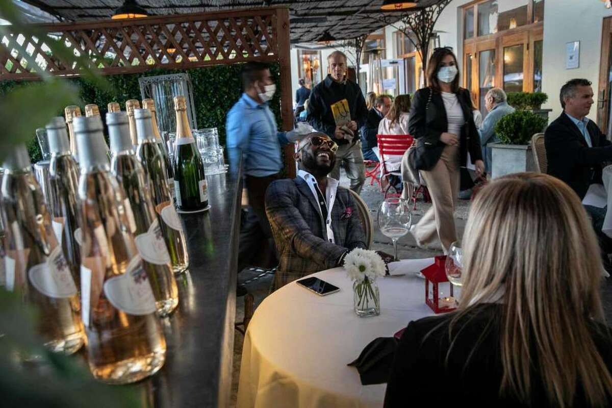 L'escale Restaurant will remain open at Delamar Greenwich Harbor