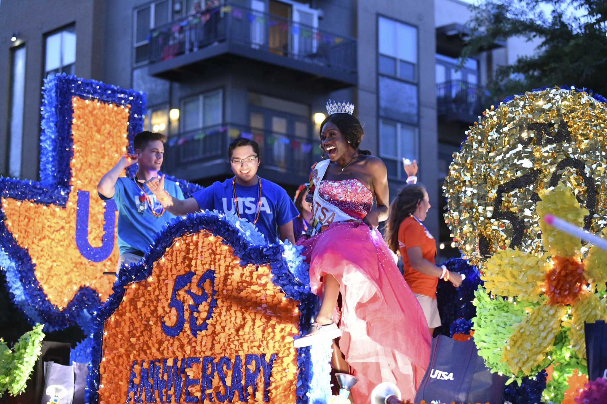 Editorial: At Fiesta, show us your shoes, love, San Antonio