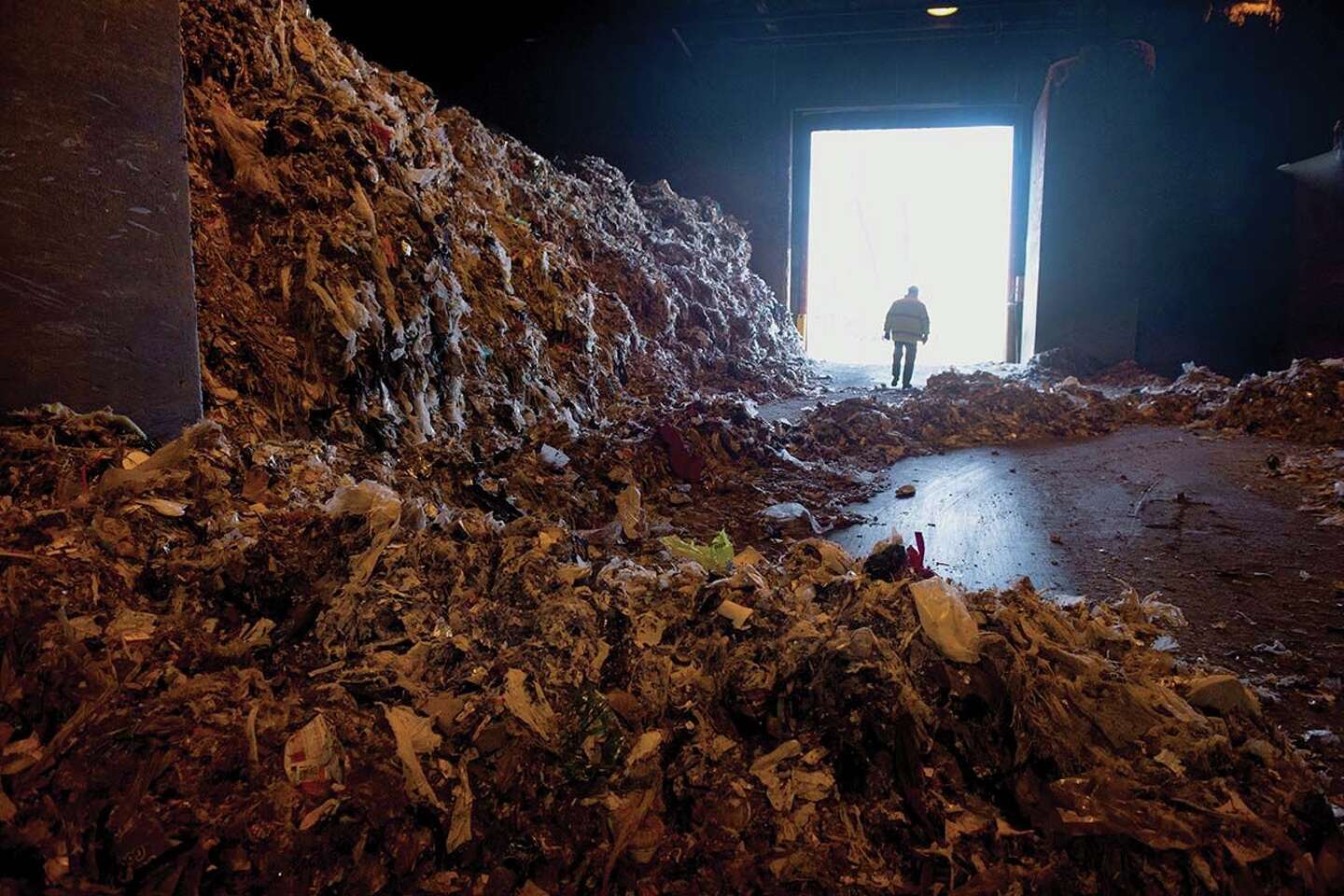 Lawmakers reveal new, $500 million plan to address trash in CT