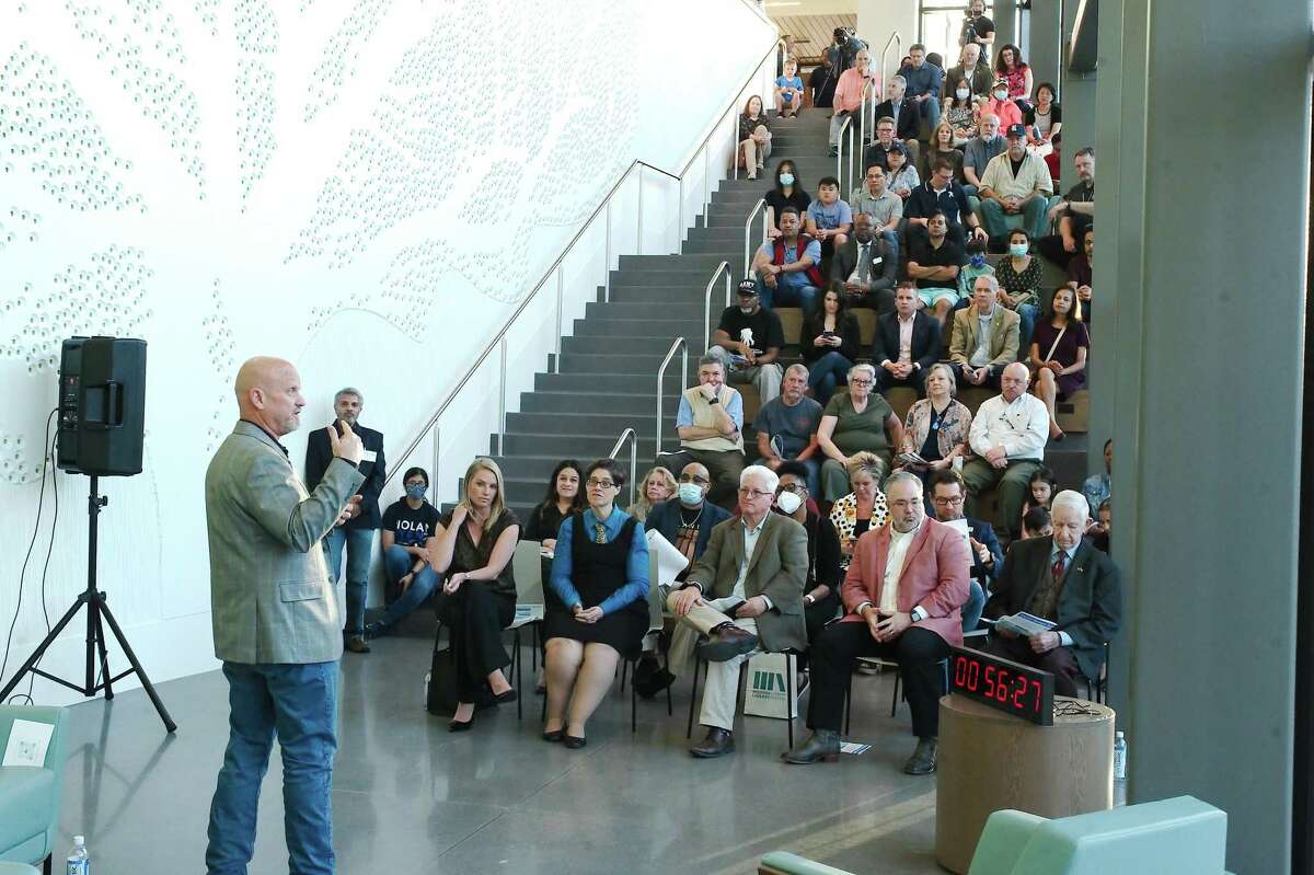 New West Pearland Library is booming, as diverse community demands ...