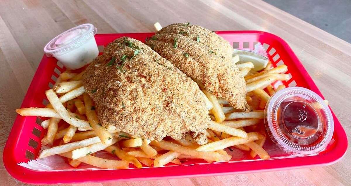 Pearland’s Boiling Dragon finds niche with ‘Asian-Cajun’ cuisine