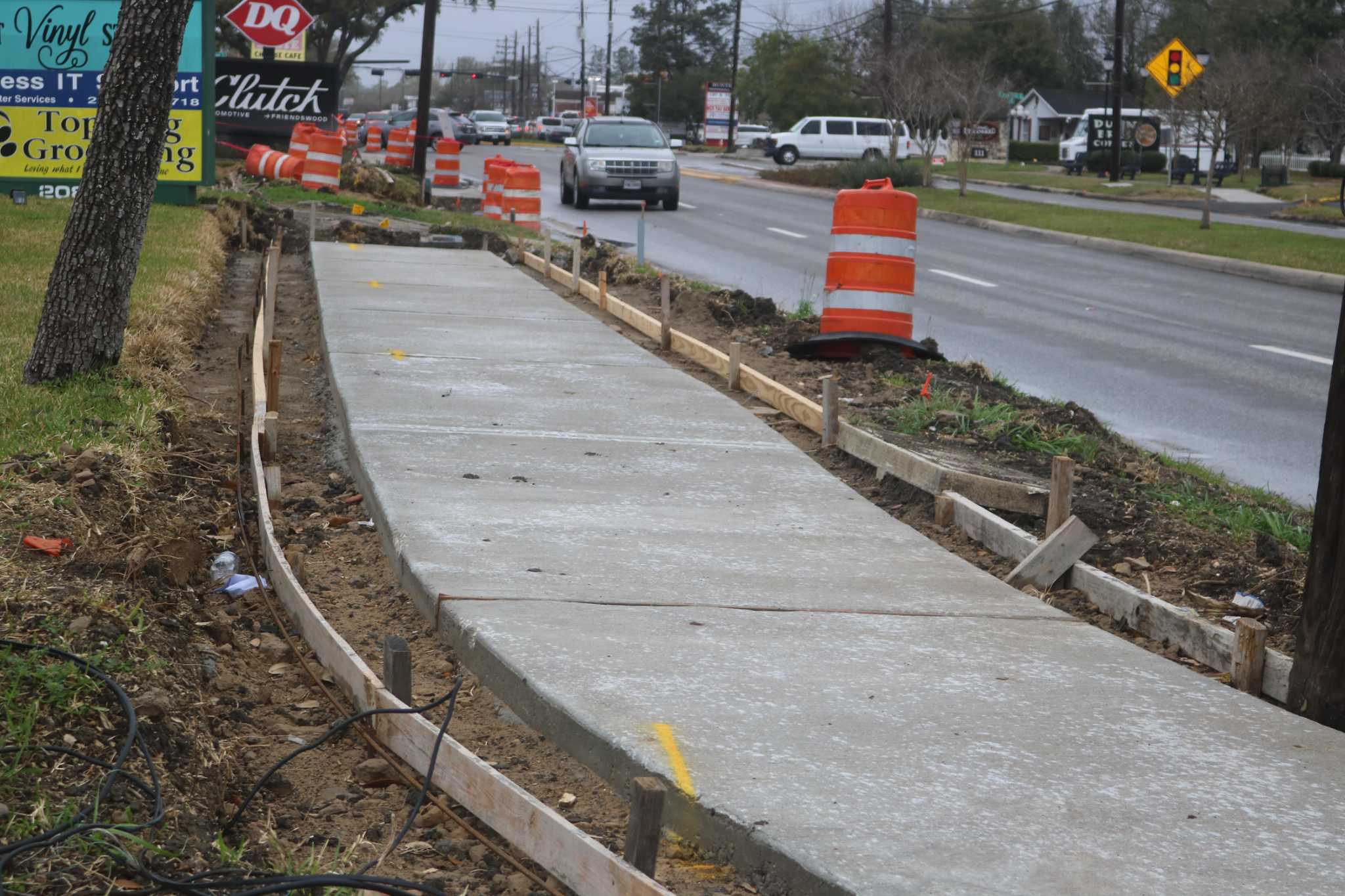 Sidewalk project continues on Friendswood Drive