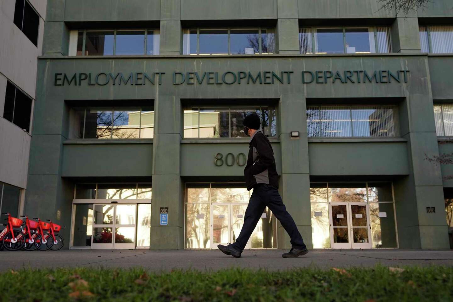 California unemployment agency paid $4.6M in fees for unused phones