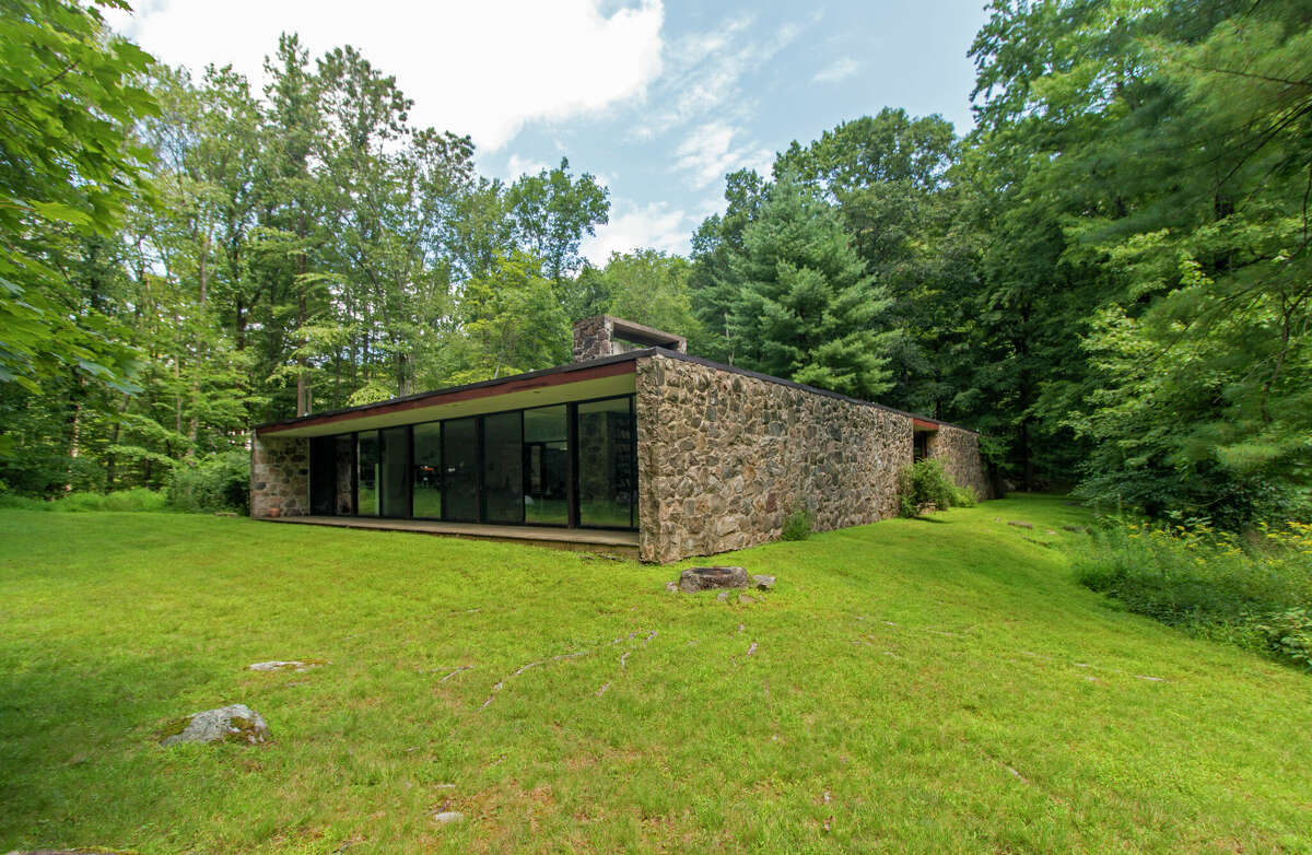 Column: How 'The Harvard 5' brought Mid-Century Modernism to CT