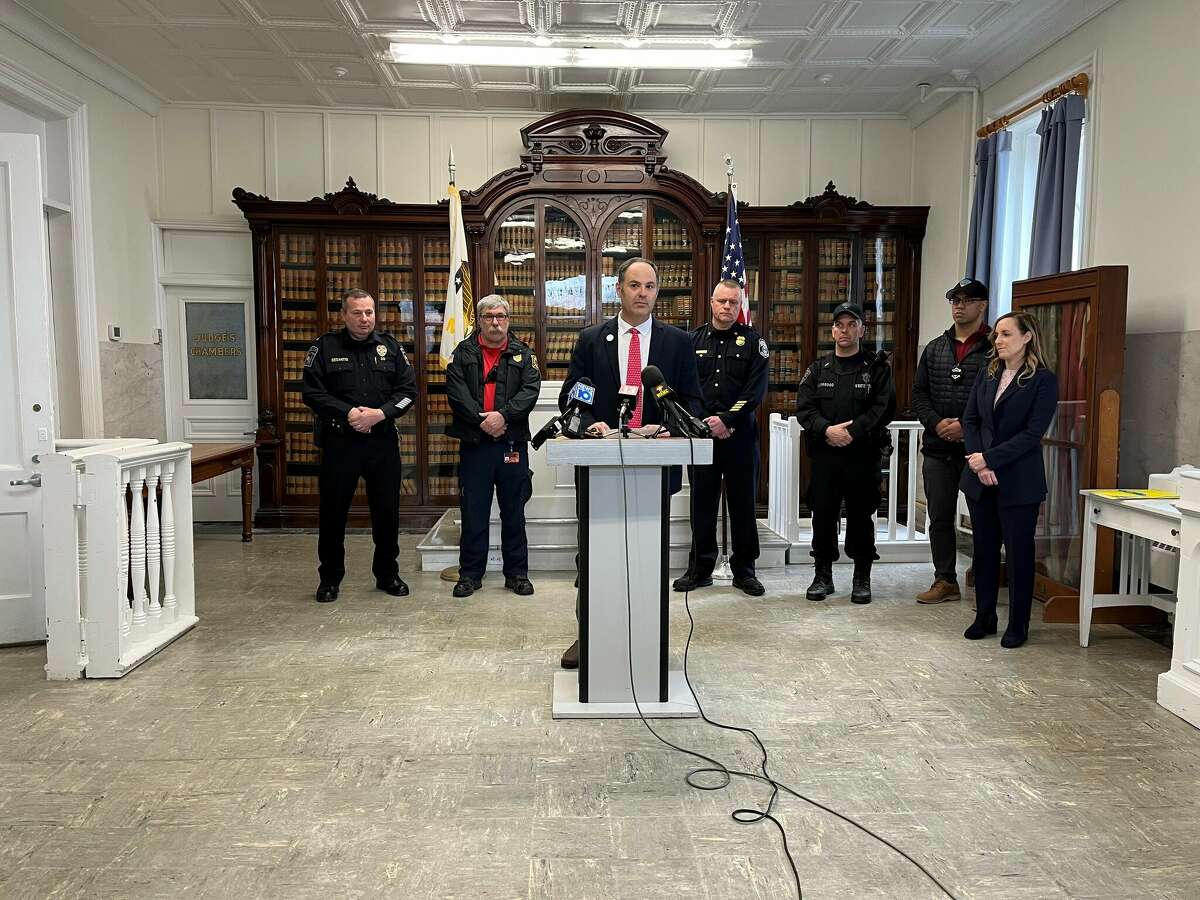 Police resume search for Shaker teacher Meghan Marohn, missing in ...