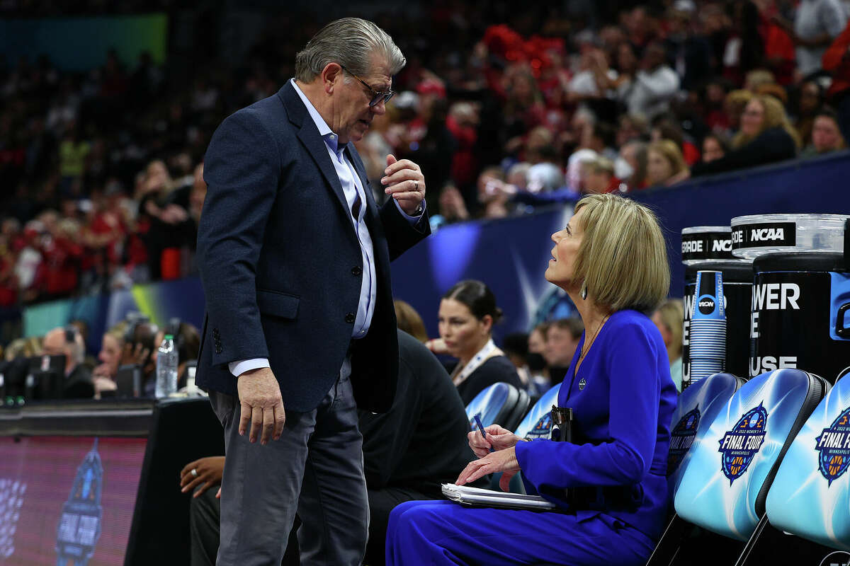 UConn coach Geno Auriemma adjusting without Paige Bueckers
