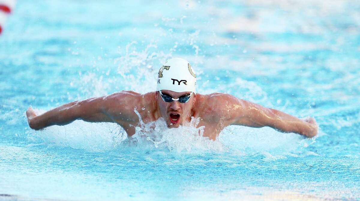 Former A&M swimmer sets personal best in 200 IM at TYR Pro Swim Series