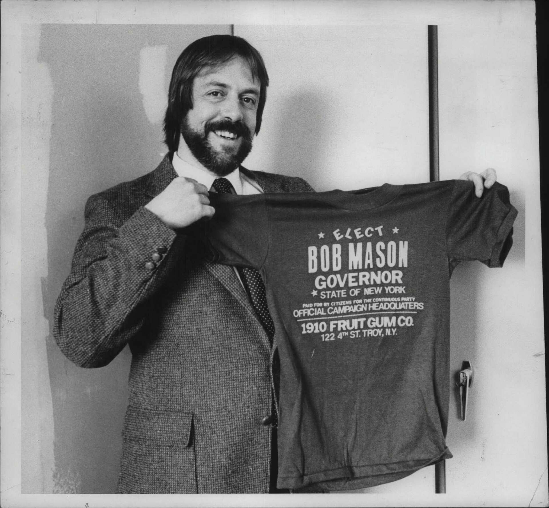 Bob Mason, radio shock jock and 'Continuous Party' candidate, dies at 73