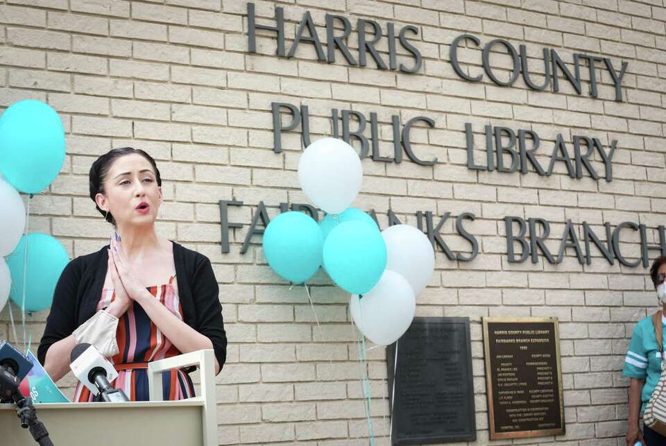 Advocates tout ‘enhanced’ Harris County library cards, urge authorities ...
