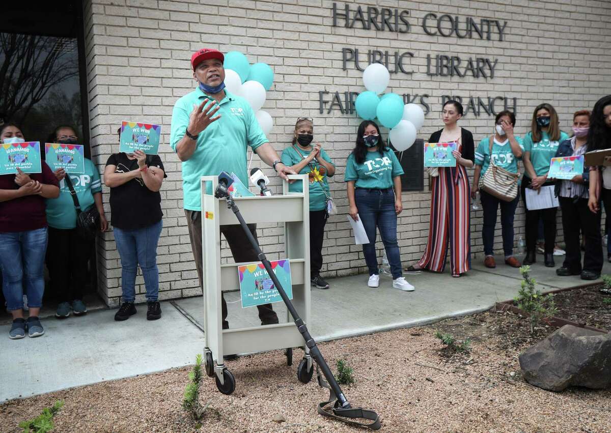 Advocates tout ‘enhanced’ Harris County library cards, urge authorities ...