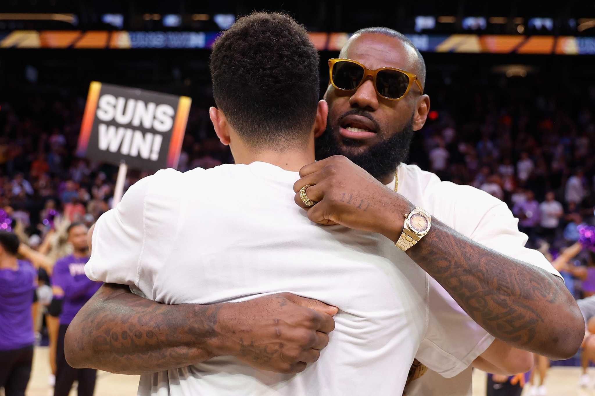 Suns’ record-setting win eliminates Lakers from the playoffs