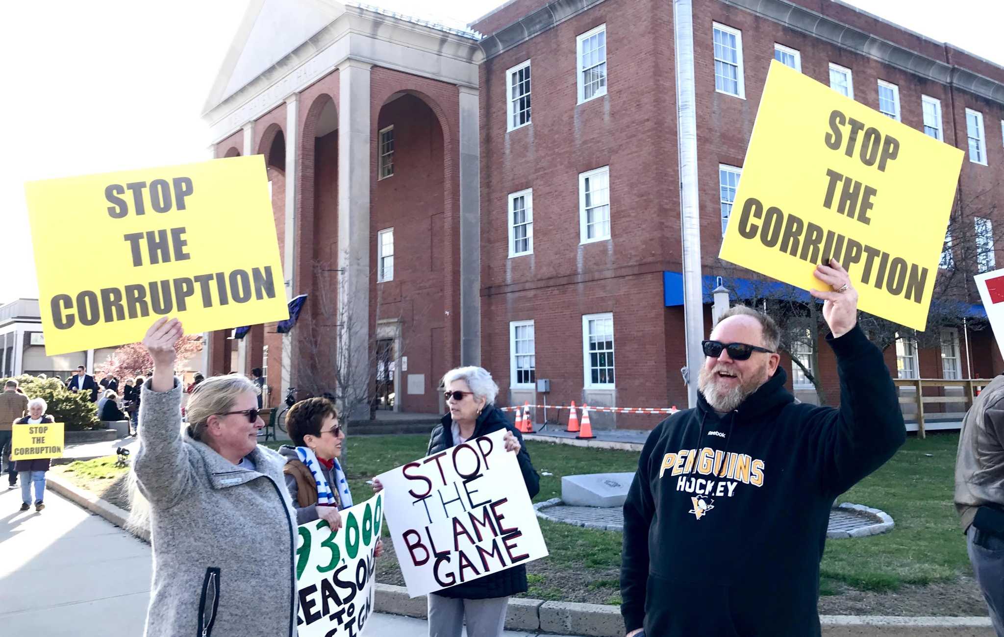 Dan Haar: West Haven Mayor Rossi must go. Lamont must do the deed