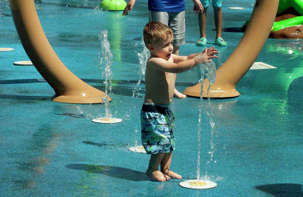 Pearland reversal regarding splash-pad openings gets ‘Bravo!’ from parents