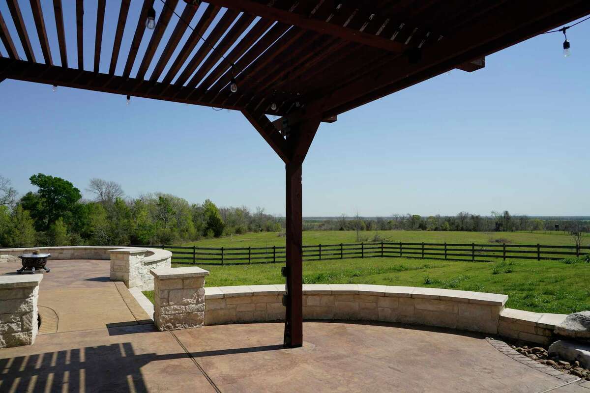 With wildflowers all around, Houston family finds a vacation retreat in ...