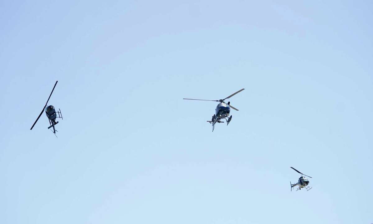 At funeral of slain Harris County deputy Darren Almendarez, his widow ...