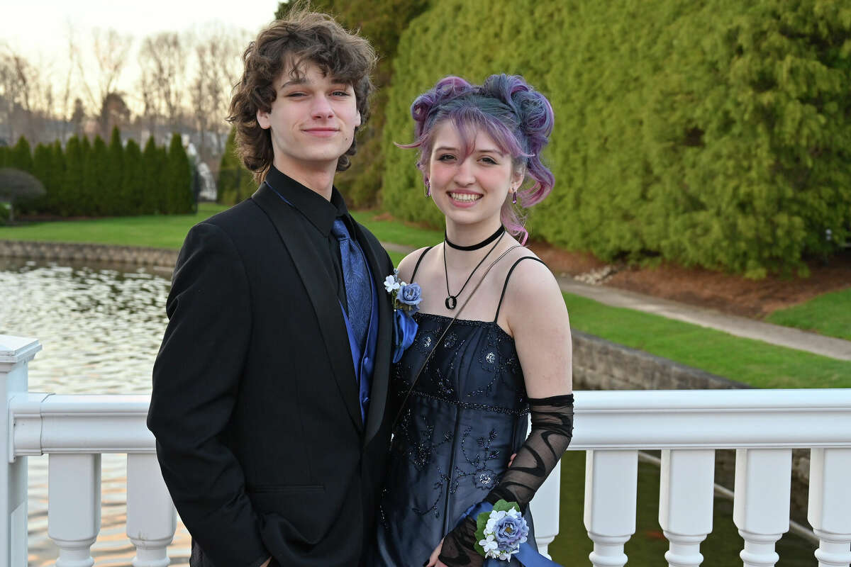 Prom and graduation dates for Bridgeport-area towns