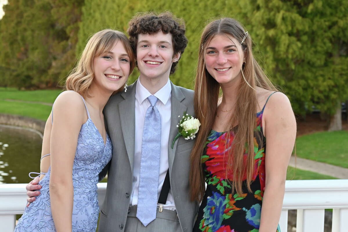 Prom and graduation dates for Bridgeport-area towns