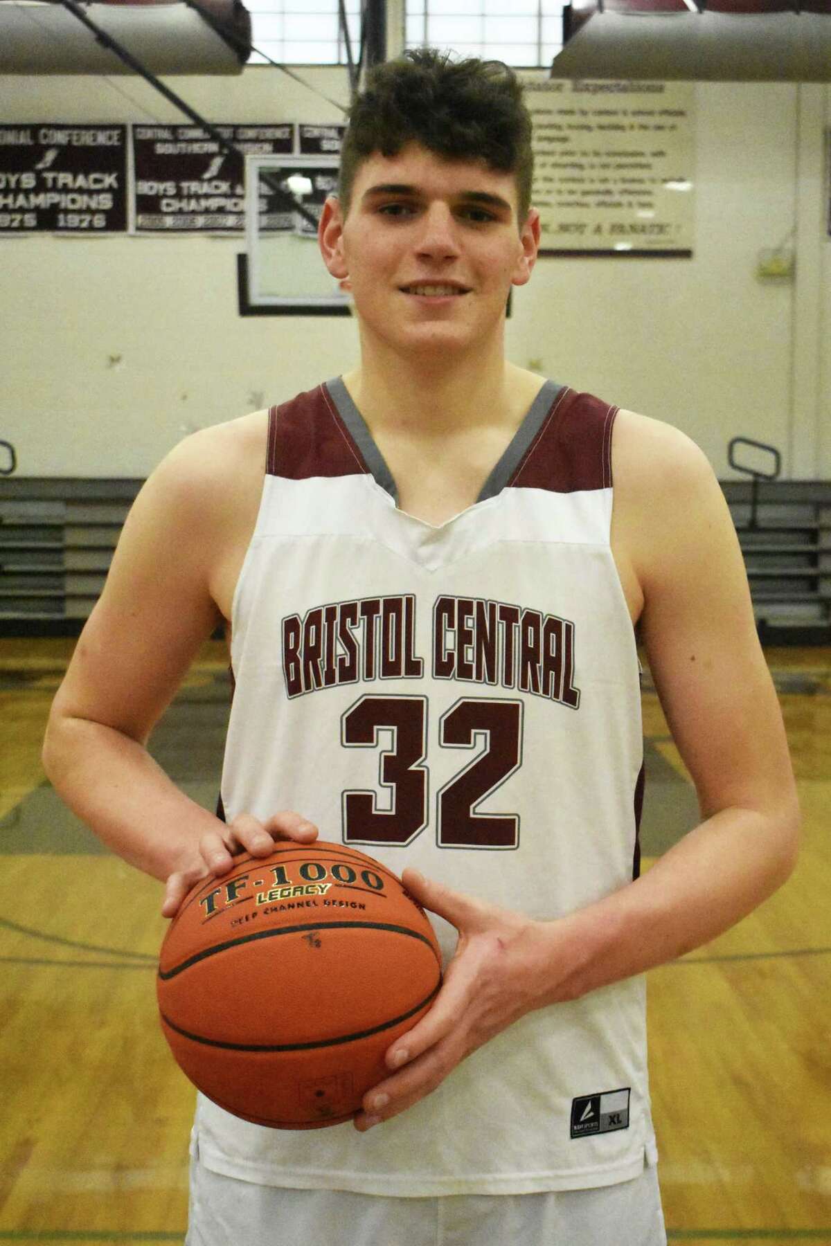 Donovan Clingan knows he must improve defense when he joins UConn men’s ...