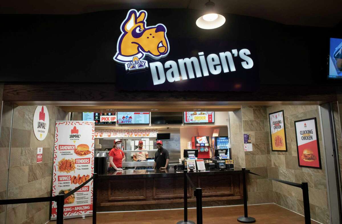 Local college food evolves from 'scoop and serve' cafeteria to finer ...