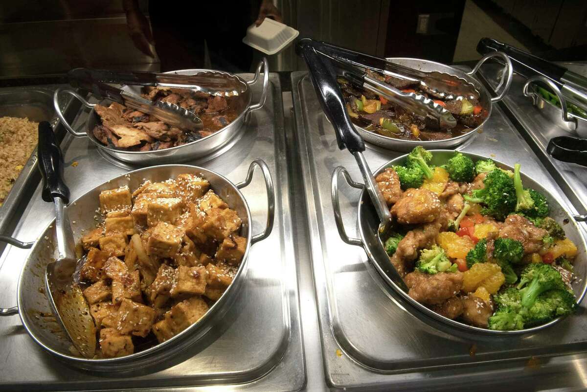 Local college food evolves from 'scoop and serve' cafeteria to finer ...
