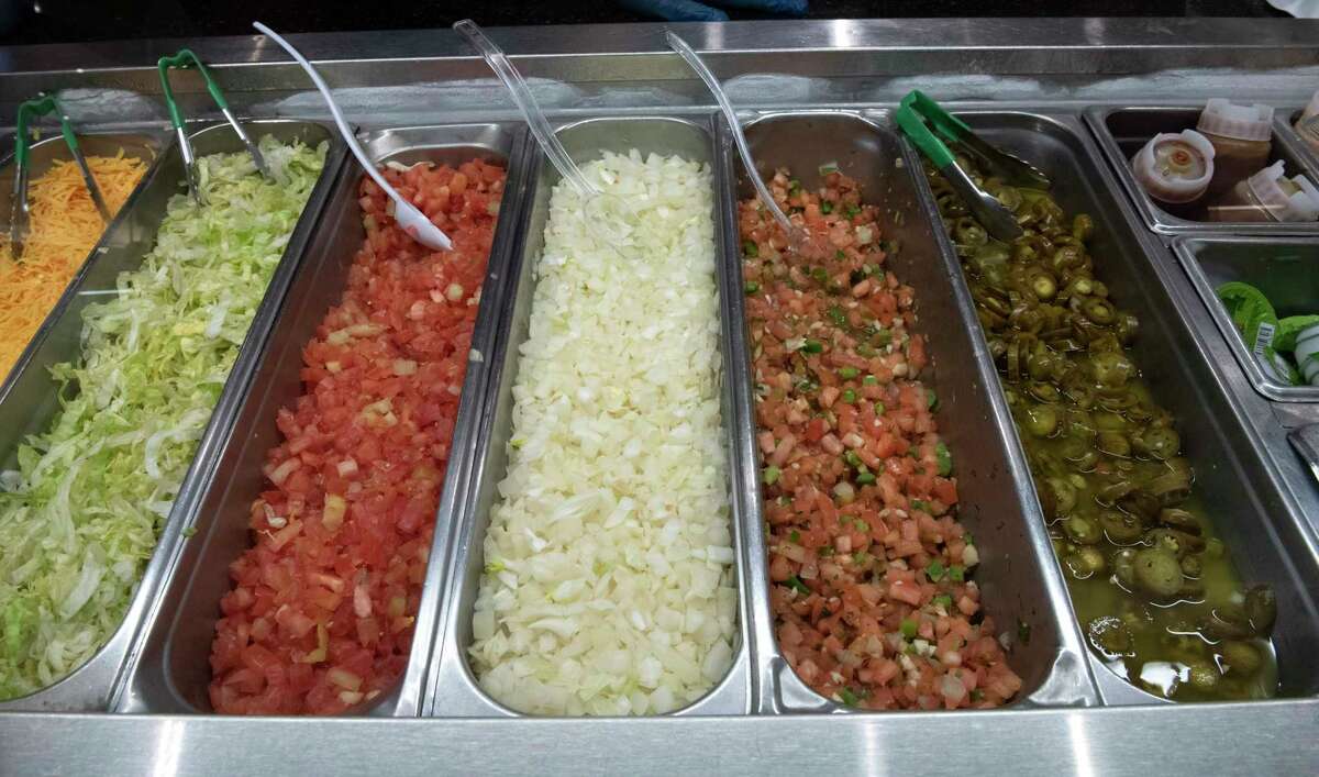 Local college food evolves from 'scoop and serve' cafeteria to finer ...