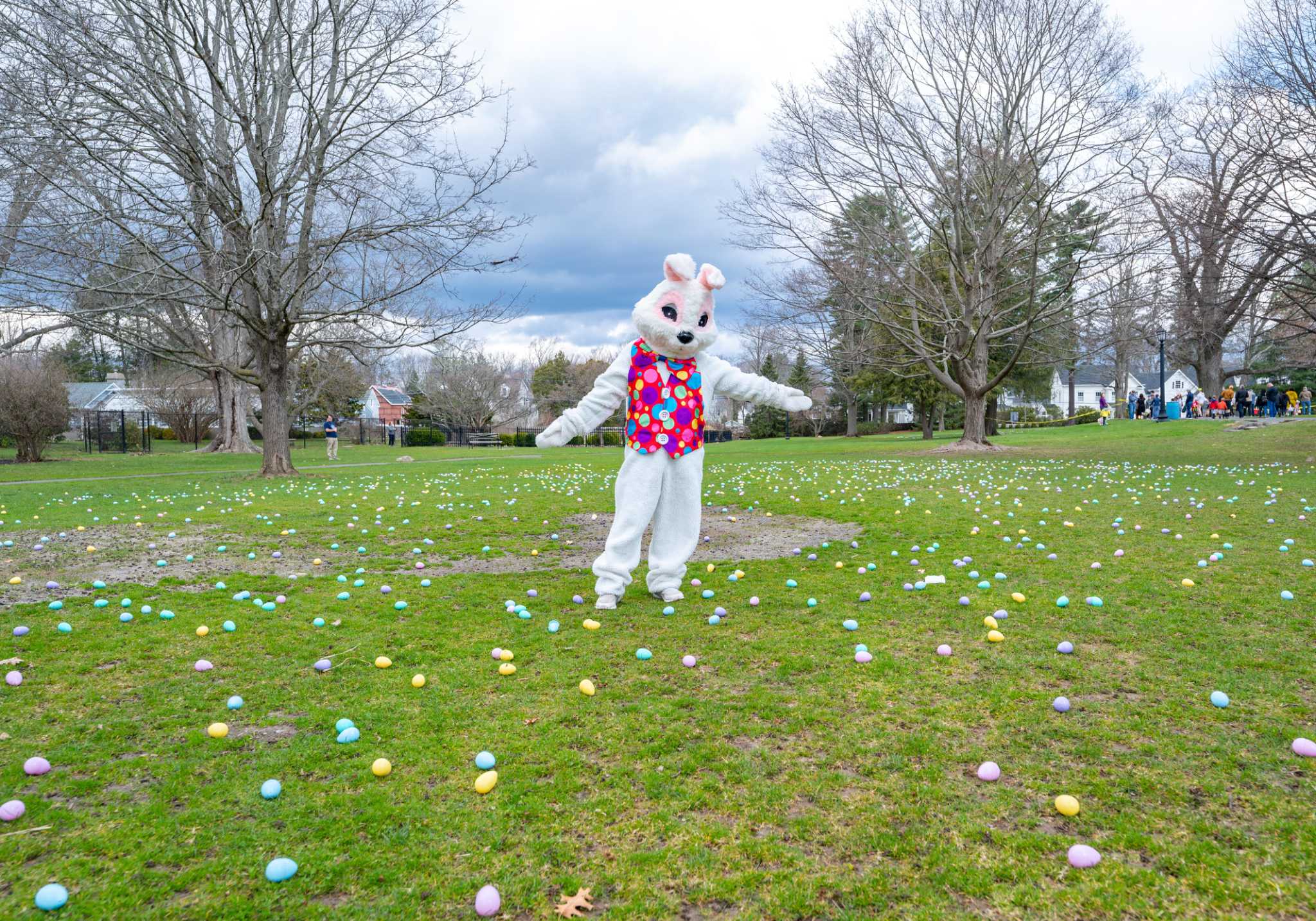 Photos: Ridgefield children scramble for Easter eggs at Ballard Park