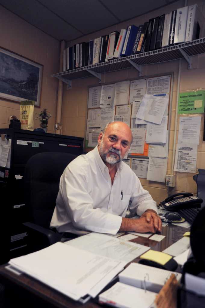 Old Greenwich postmaster retires