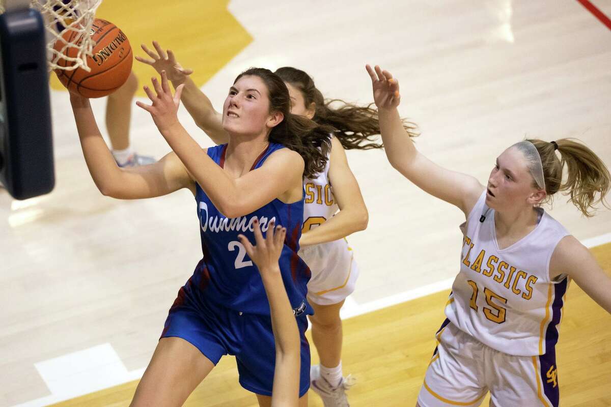 UConn women's basketball target Ciera Toomey commits to North Carolina