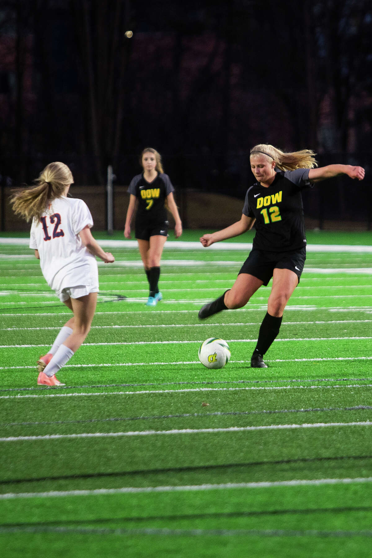 SEEN: H. H. Dow High School vs. Flint Powers Catholic High School girls ...
