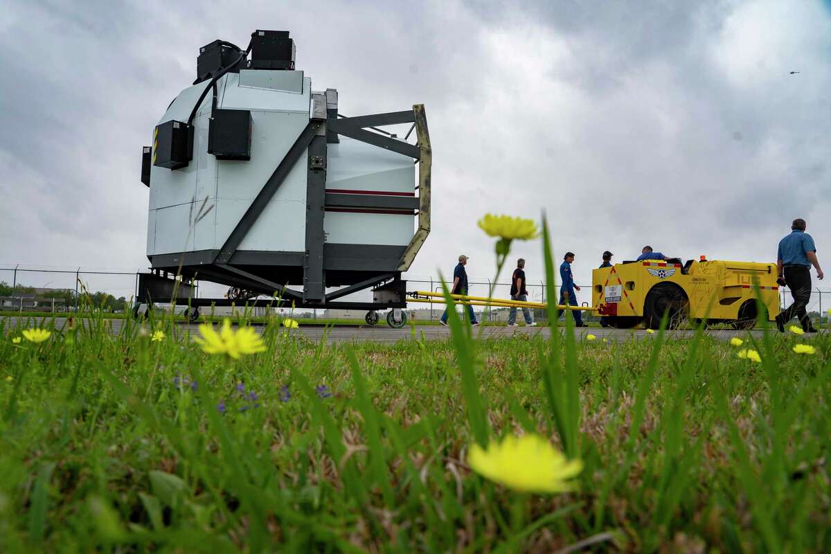 After 5,000 hours of restoration, space shuttle simulator finds new ...