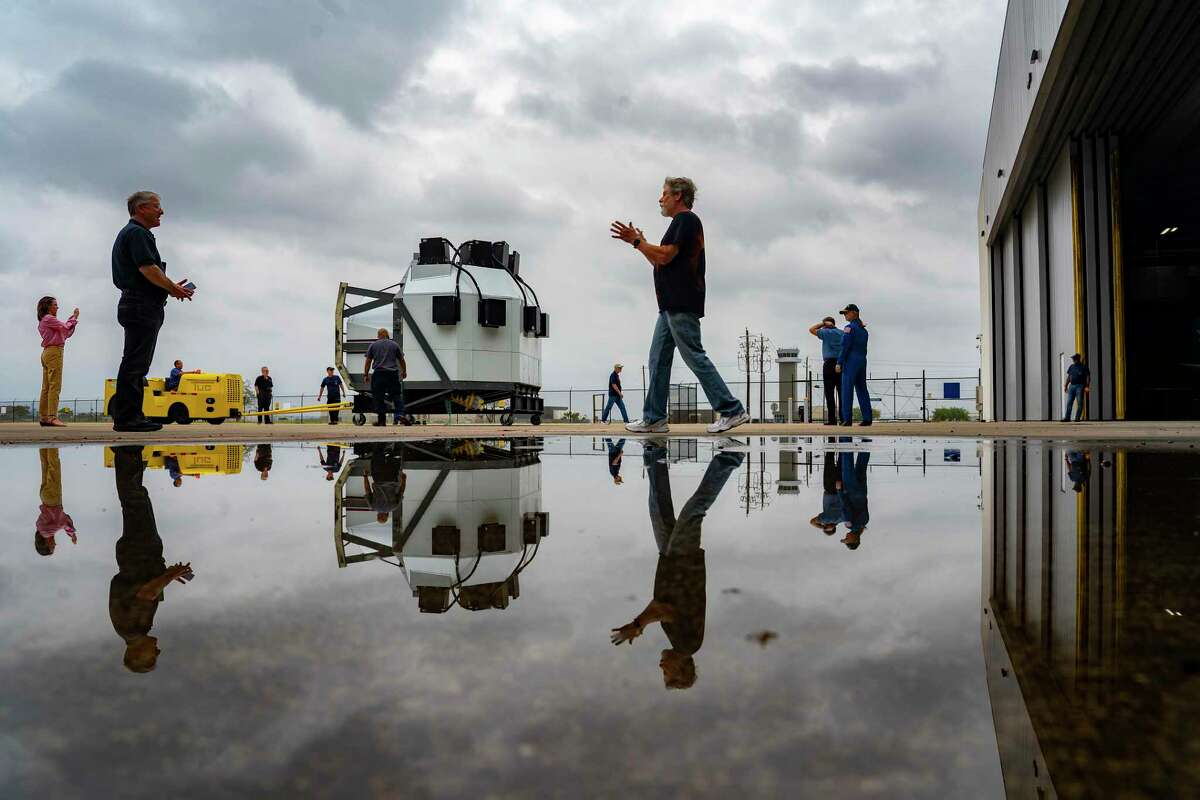 After 5,000 hours of restoration, space shuttle simulator finds new ...