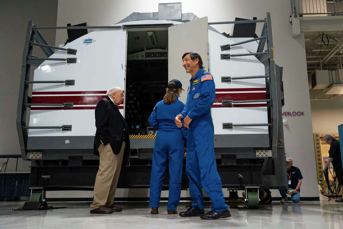 After 5,000 hours of restoration, space shuttle simulator finds new ...