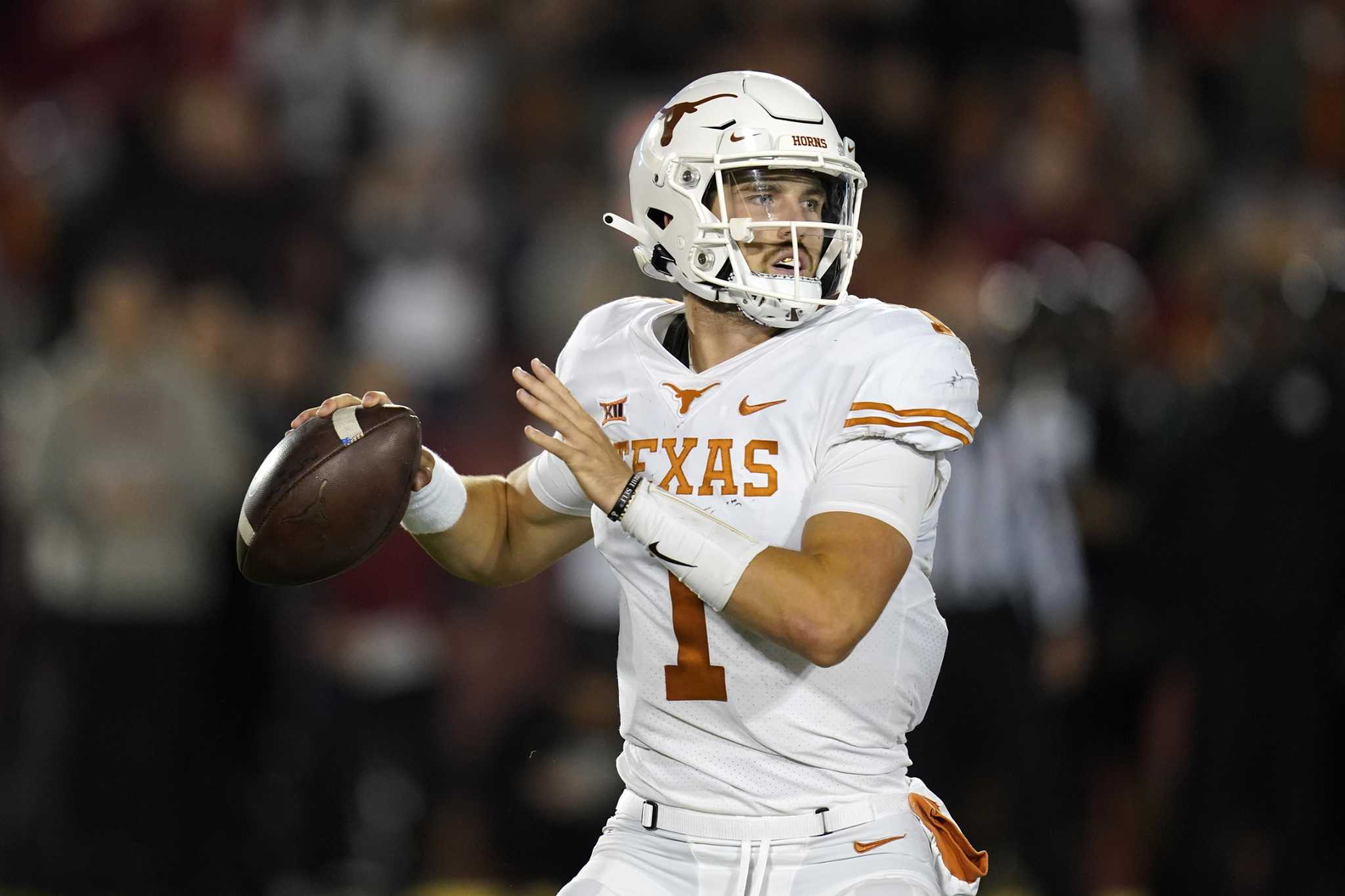 Hudson Card showing signs of improvement amid Texas QB competition