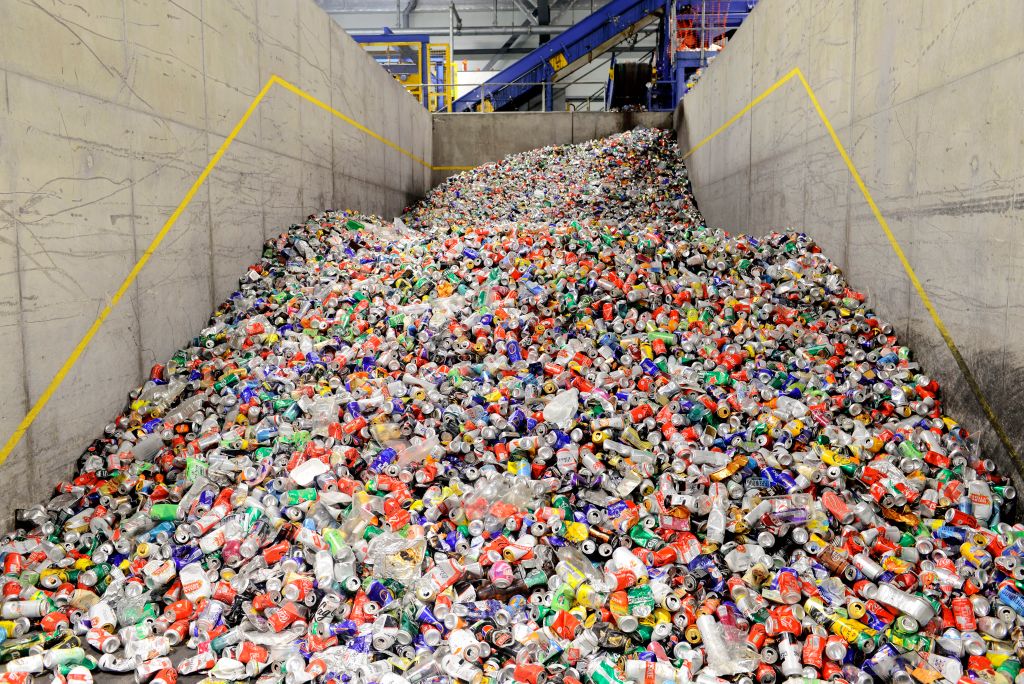 Anheuser-Busch announces National Recycling League initiative with MLB, NFL Anheuser-Busch announces National Recycling League initiative with MLB, NFL
