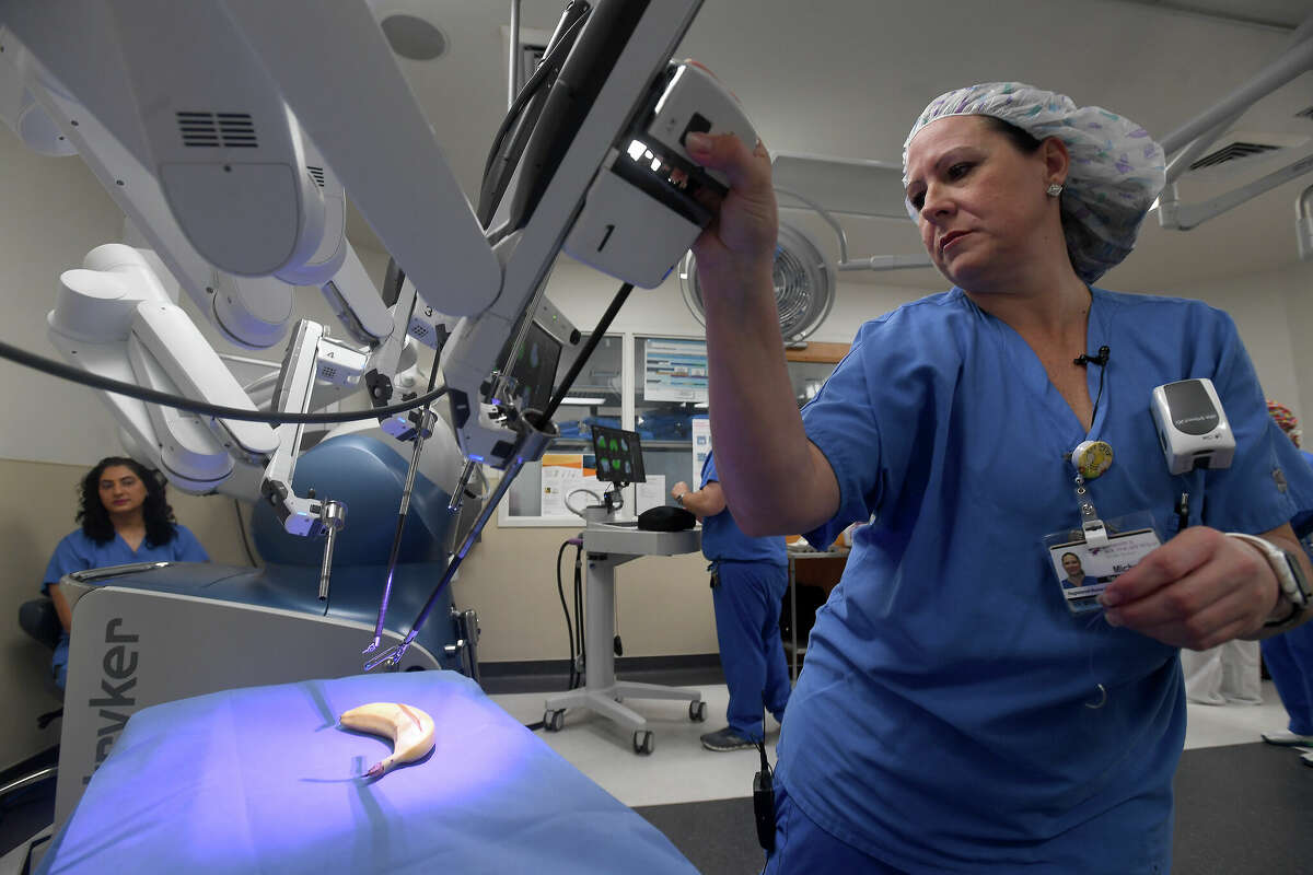 Photos: Christus St. Elizabeth Hospital demonstrates robot tech