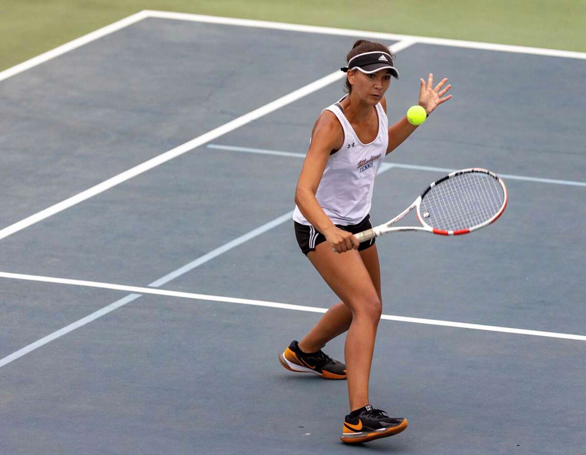 Reagan’s Totorica, Madison’s Bowe sisters advance to state tennis ...