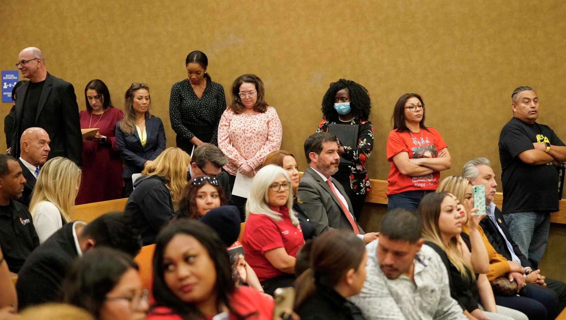 Harris County officials pass bail measure requiring 10 percent fees by ...