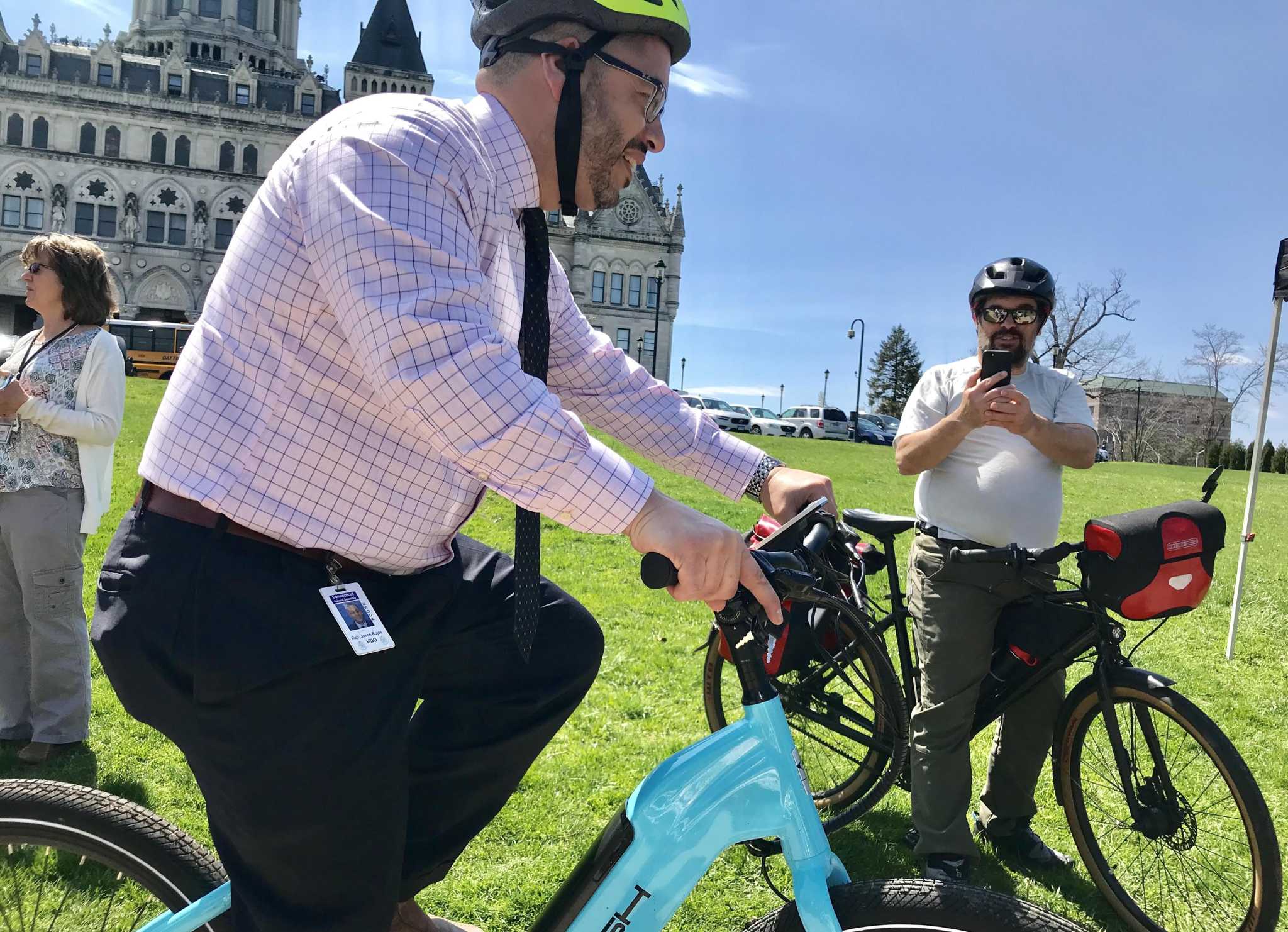 Dan Haar: What I learned riding an e-bike and driving an electric truck
