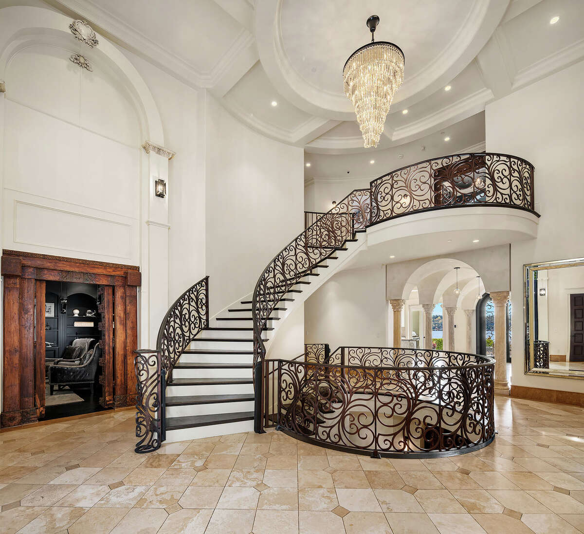 Seattle celebs Russell Wilson and Ciara put their massive Bellevue ...