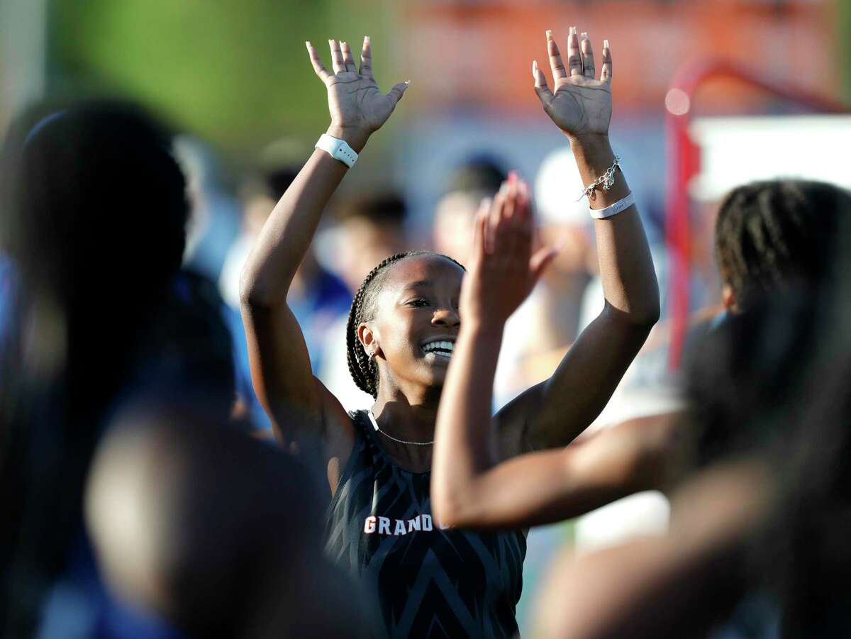 Grand Oaks girls win first 13-6A title; The Woodlands boys lead the way