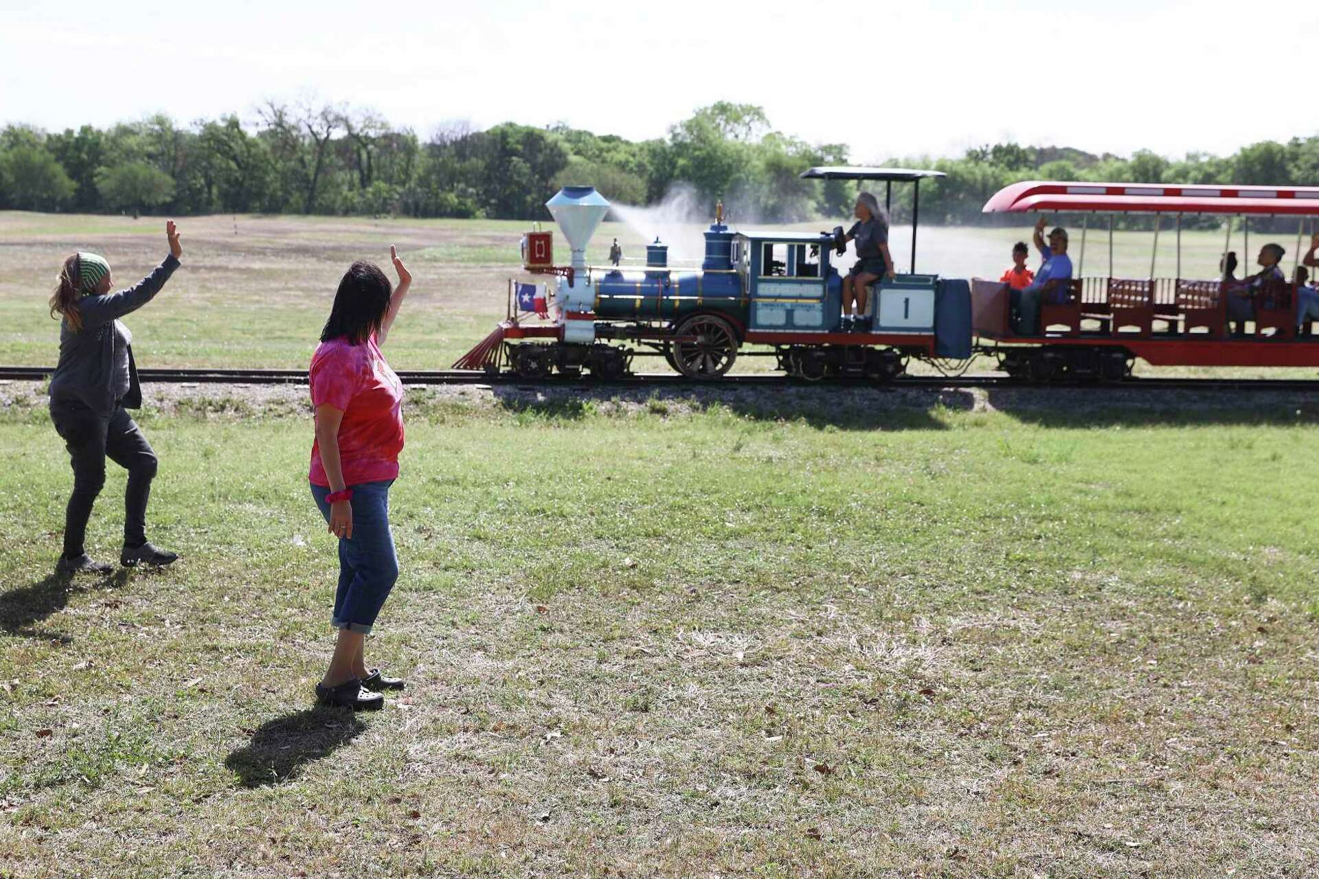 San Antonio Zoo Eagle retires aging train at Brackenridge Park