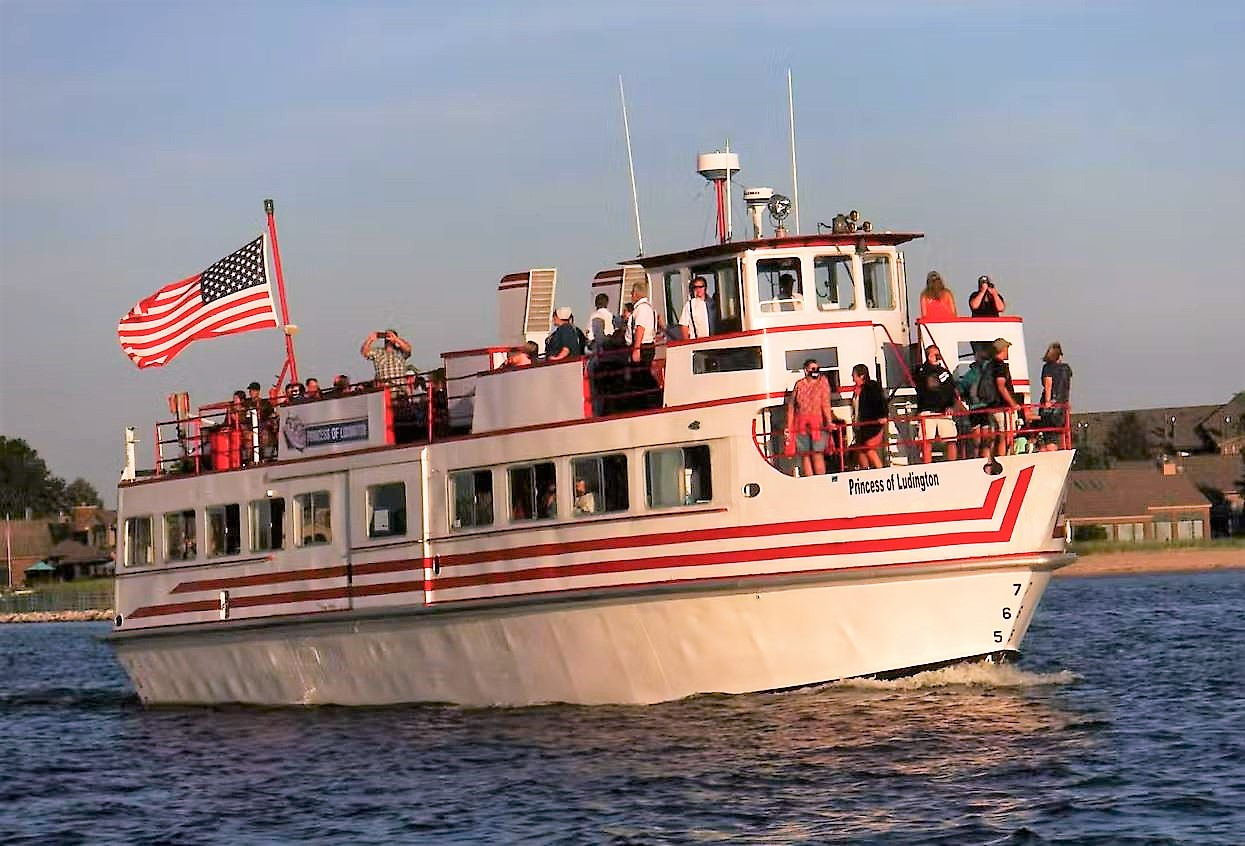 Cruise ship captain finds warm welcome in Manistee waters