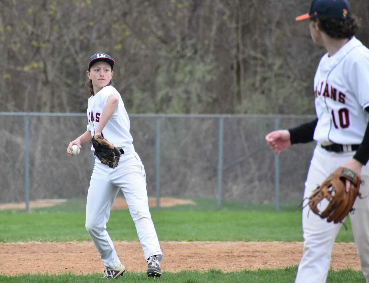 Shelton baseball edges Lyman Hall